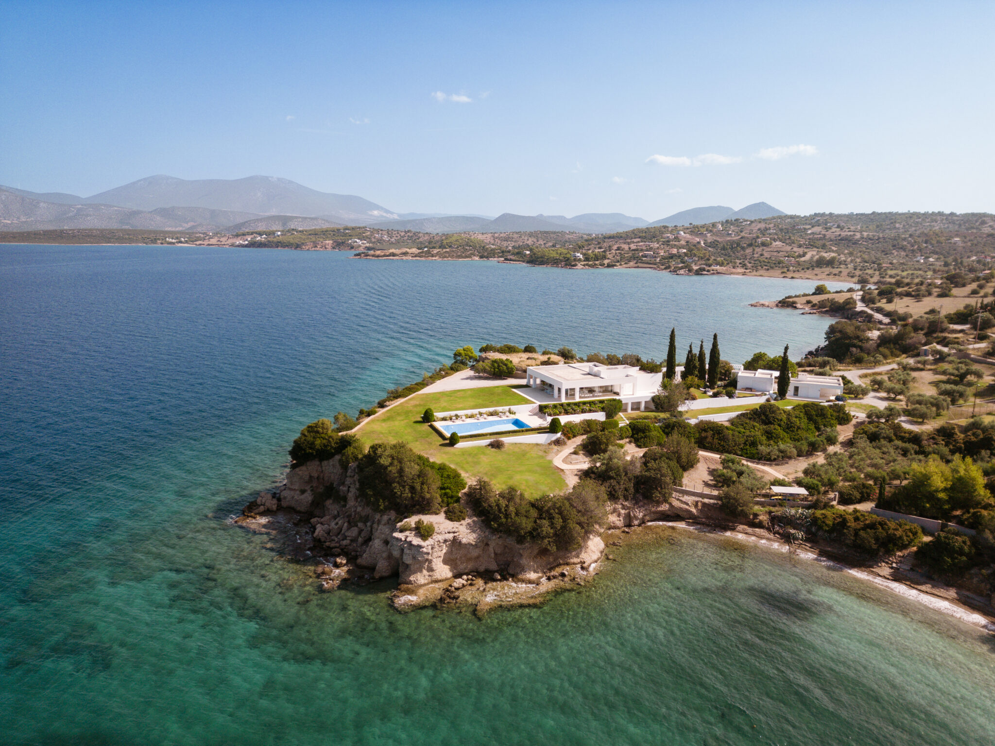 Experience Luxury Living in Porto Heli's Finest Villas - Golden Land Goutos